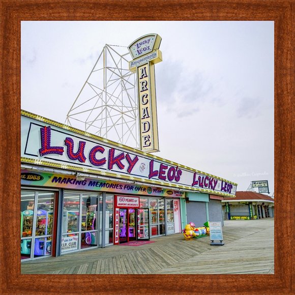 Matthew Csizmadia Photography | Art | Feeling Lucky At Lucky Leos ...